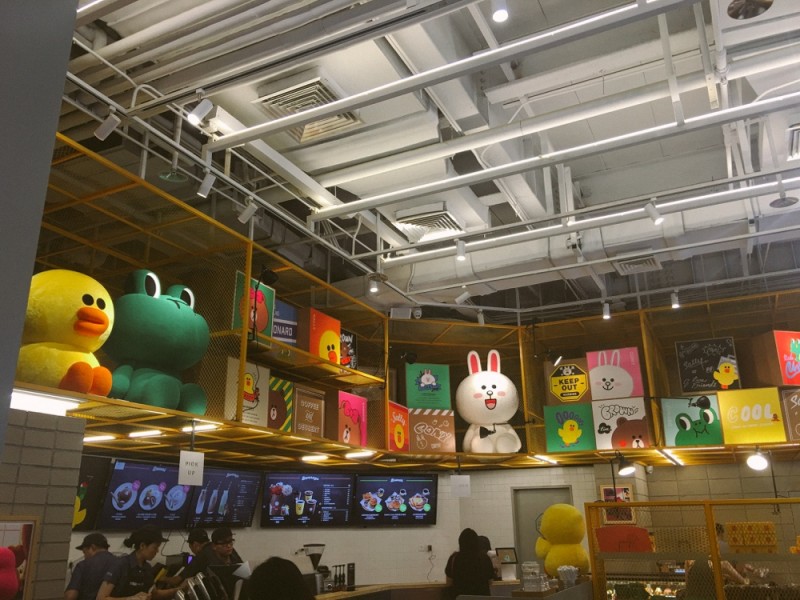 大陆第二家LINE FRIENDS CAFE&STORE成都开业！ | Foodaily每日食品